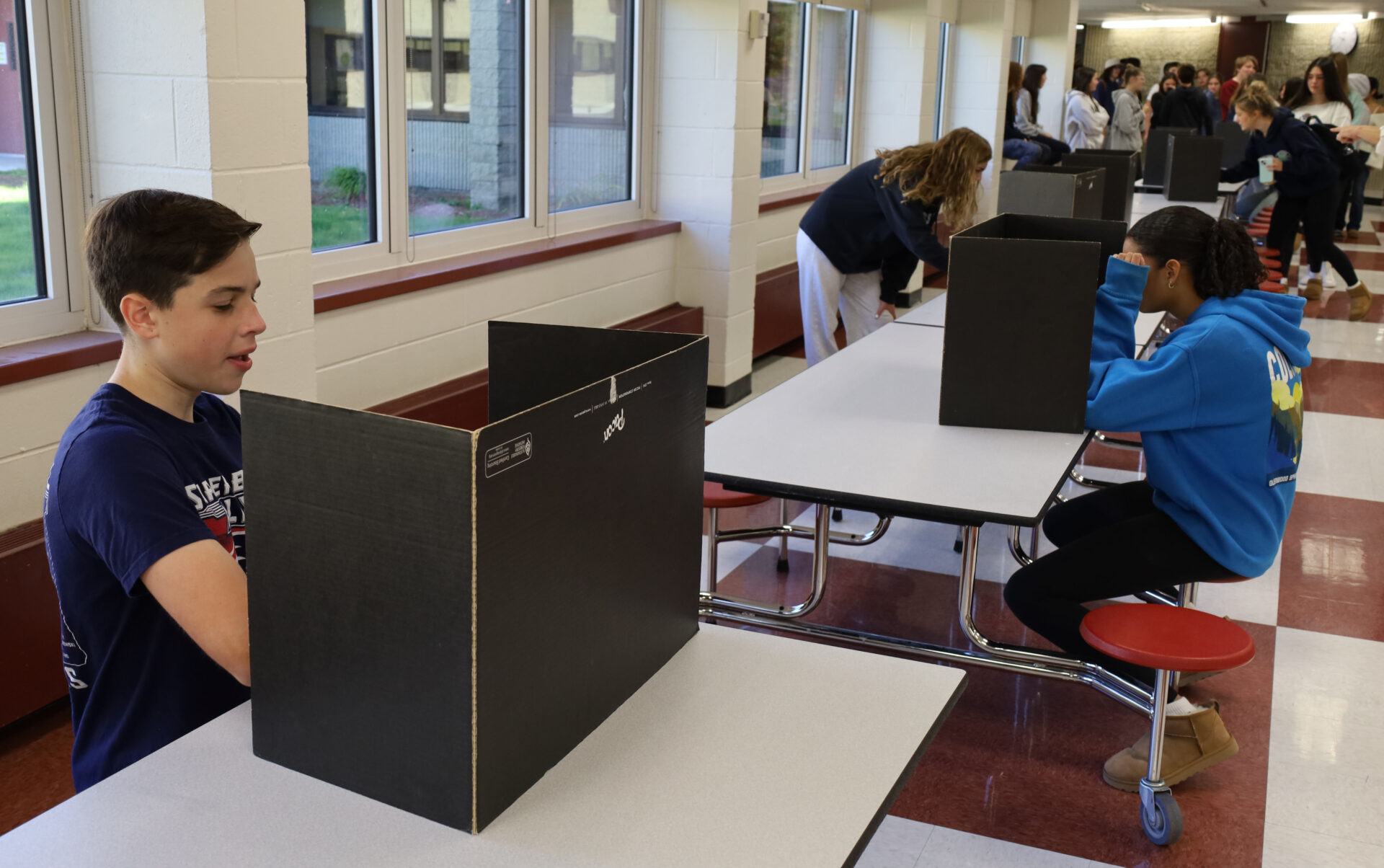Chelmsford High holds mock presidential election - Chelmsford High School
