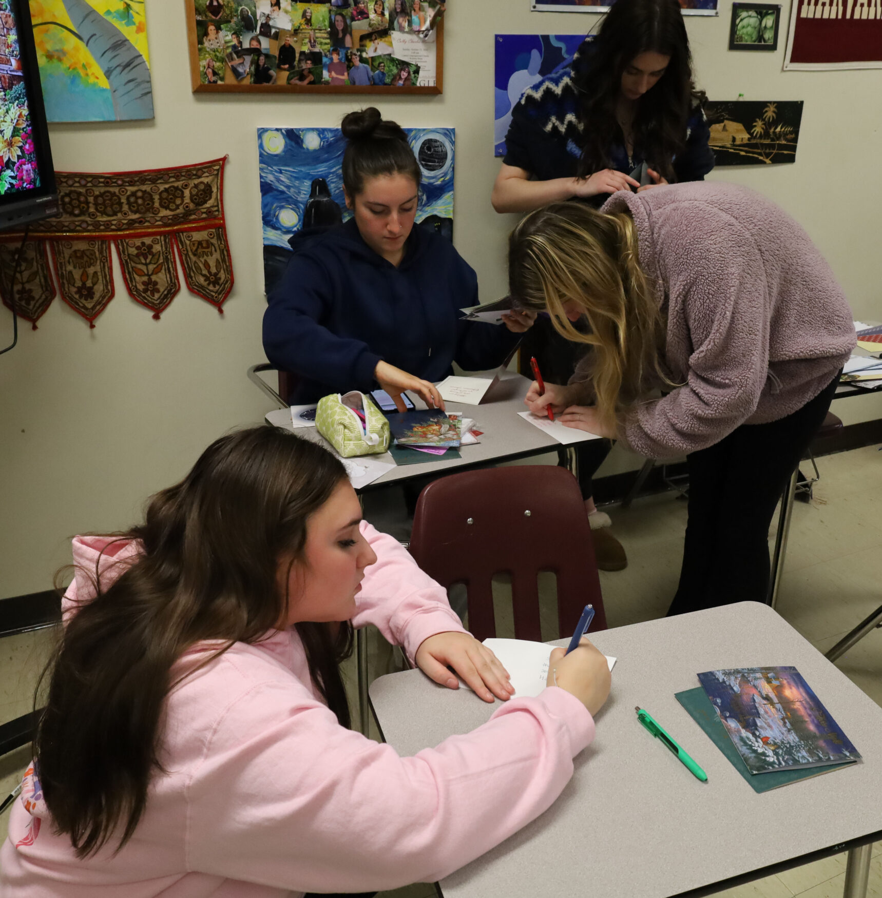CHS students assemble care packages for homeless shelter - Chelmsford ...