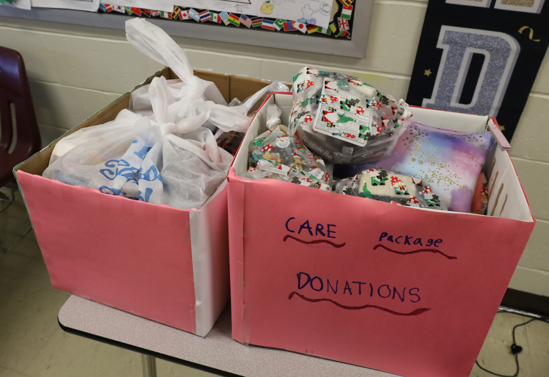 CHS students assemble care packages for homeless shelter - Chelmsford ...